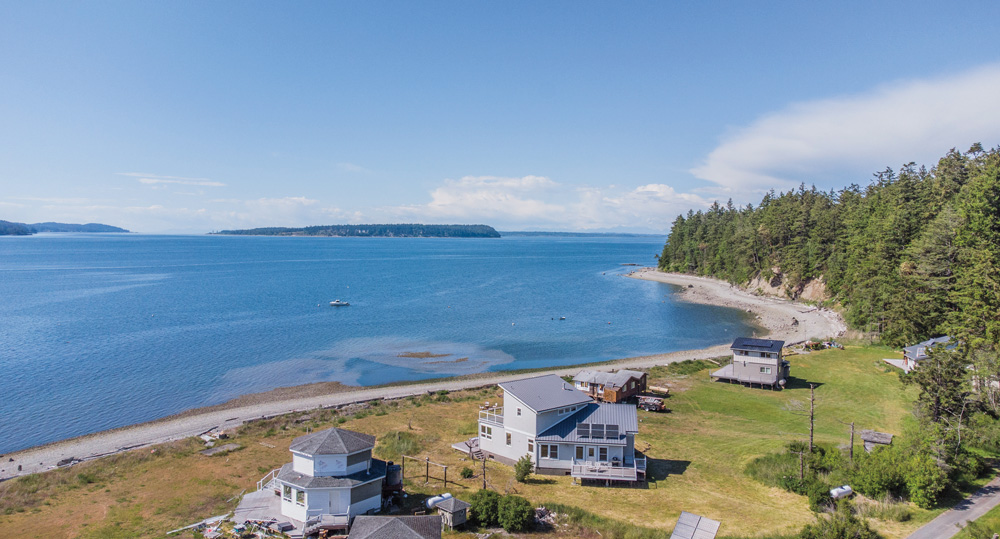 Featured-Home_Eliza-Island_PC-Sheila-Say-Photography_a1 | Bellingham Alive