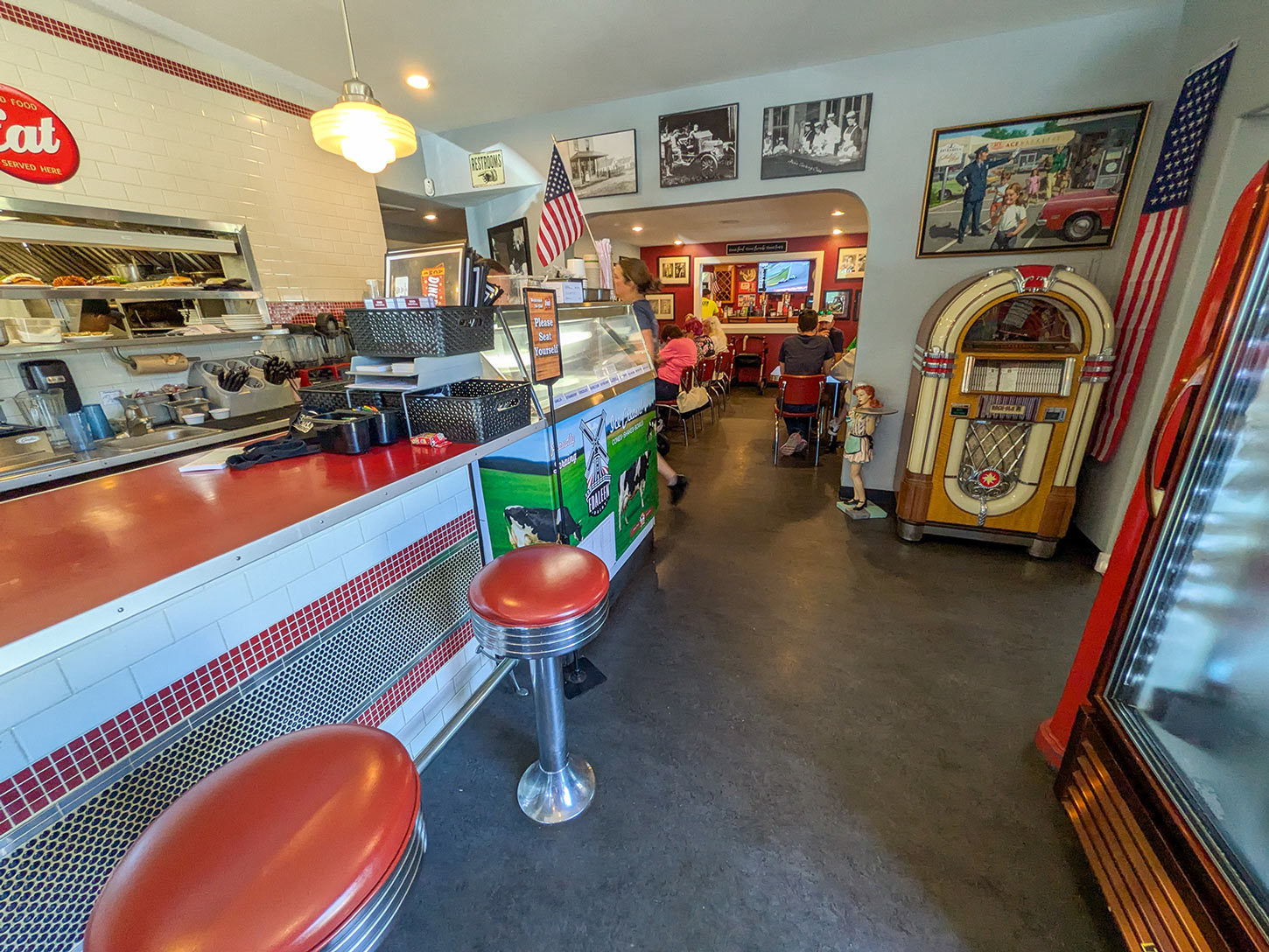Farm-Fresh Classic American Eats! | Acme Diner | Bellingham Alive